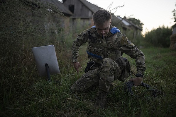 Ukraine is building an advanced army of drones. For now, pilots ...