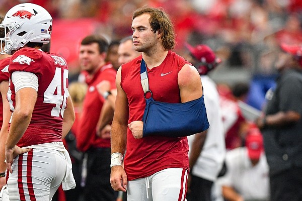 TE Hasz likely out rest of season with injury | Whole Hog Sports