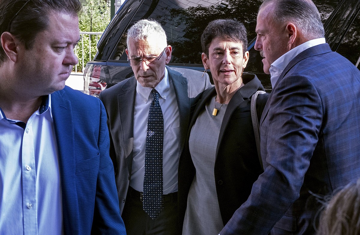 FTX founder’s fraud trial begins | The Arkansas Democrat-Gazette ...