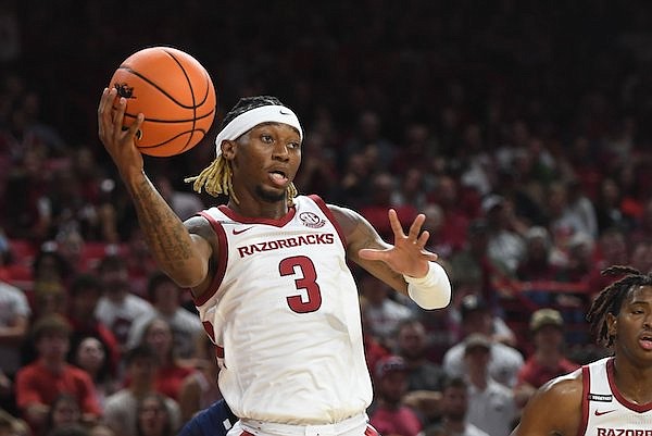 Ellis helps Hogs take care of business in exhibition opener | Whole Hog ...