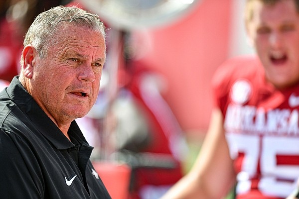 Arkansas vs. FIU: How to watch and listen, forecast, betting line, team ...