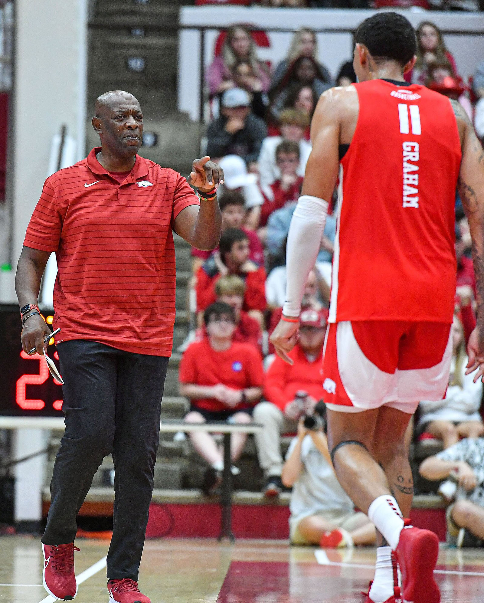 UA’s Smart recalls playing for Knight | The Arkansas Democrat-Gazette ...