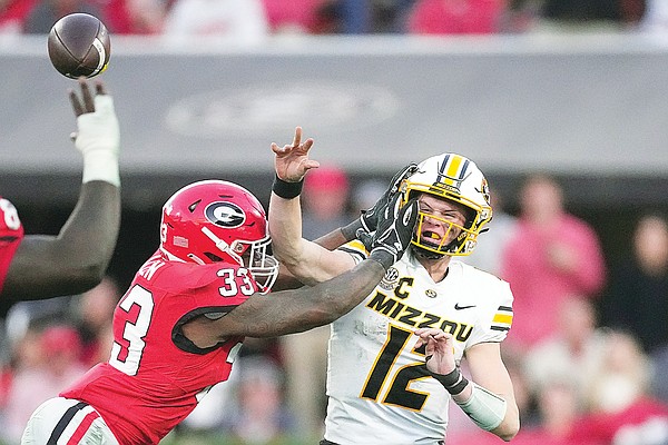 Stackhouse snares late interception as Georgia holds off Missouri ...