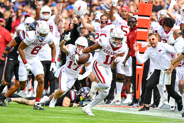 Razorback report: Braxton's score put Hogs in 1st | Whole Hog Sports
