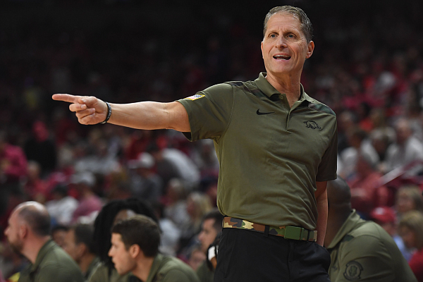 Razorbacks remain 14th in latest AP poll | Whole Hog Sports