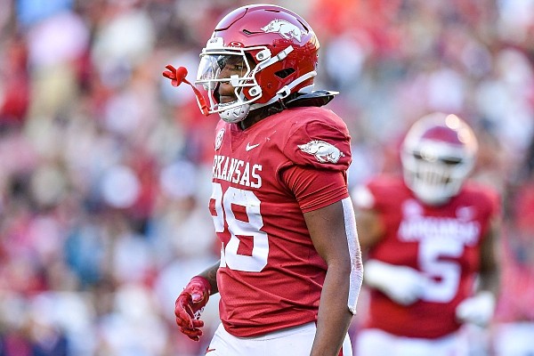 Thomas, Razorbacks' top tackler, to transfer | Whole Hog Sports