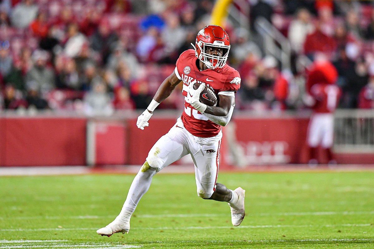 Razorbacks freshman running back Isaiah Augustave makes most of ...