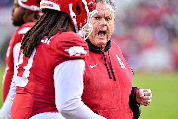 Razorback rewind: OC hunt, another losing record, Sam 'the man' | Whole ...