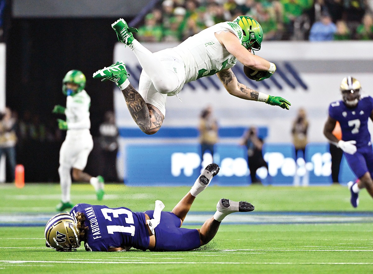 Washington rallies to beat Oregon for Pac-12 title, playoff spot ...