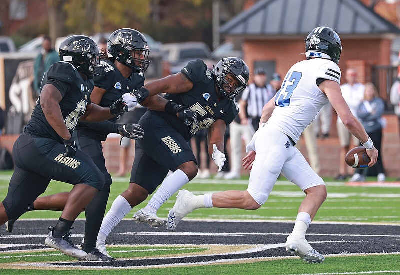 ‘Finest hour’: Late touchdown lifts Bisons into DII semis | The ...