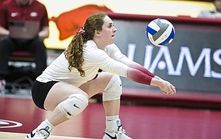 COLLEGE VOLLEYBALL: Razorbacks reach regional semifinals for first time ...