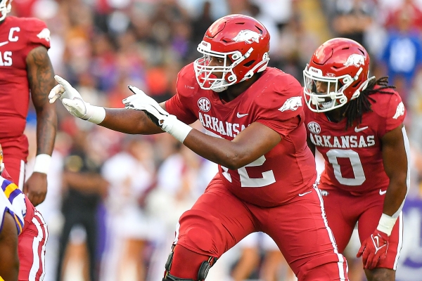 WholeHogSports - 2 Razorback O-linemen set to return in '24
