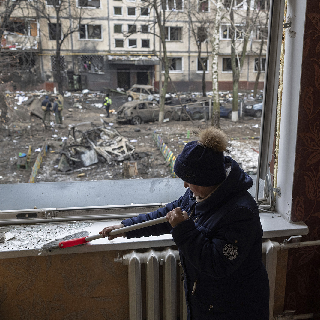 Russian ballistic missile debris injures 53 in Kyiv | The Arkansas Democrat-Gazette - Arkansas ...