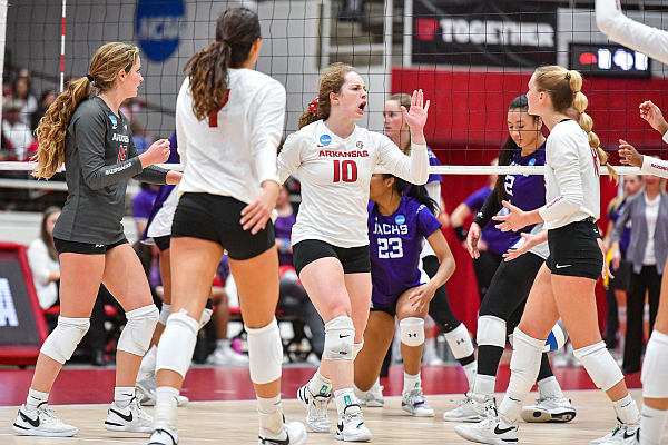 3 Razorback volleyball players earn All-America recognition | Whole Hog ...