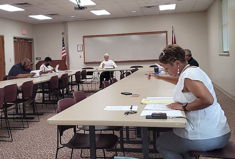 Meeting outlines go-kart contract | Pine Bluff Commercial News