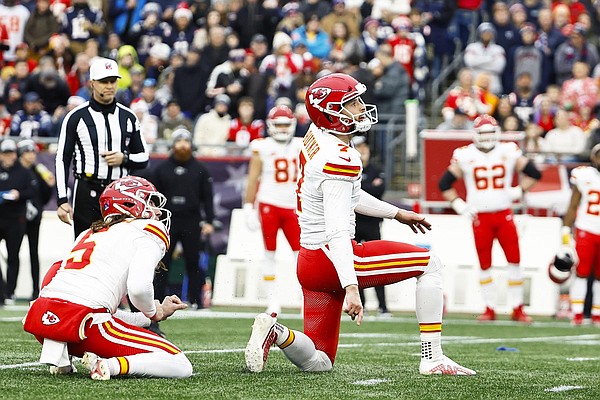 Kicking footballs in Chiefs-Patriots game were deflated | Fulton Sun