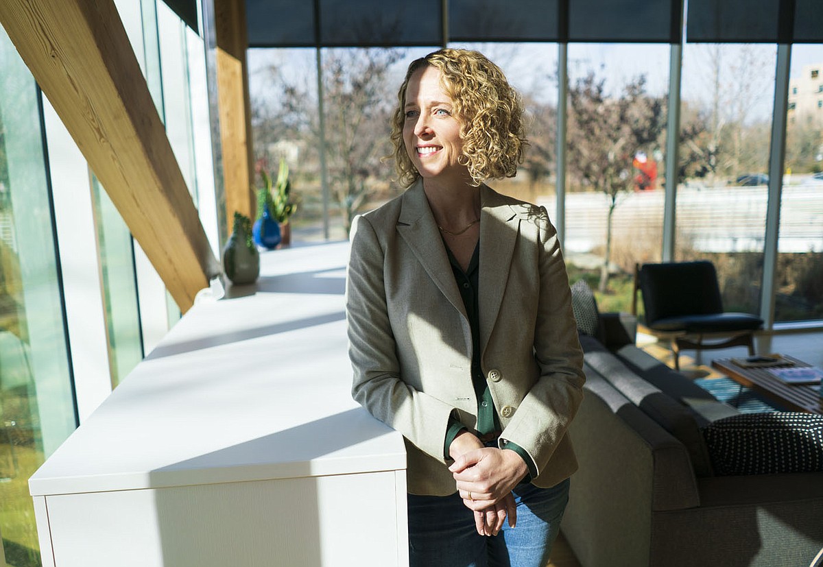 LISTEN: Know the News - Exploring entrepreneurship with Sarah Goforth ...