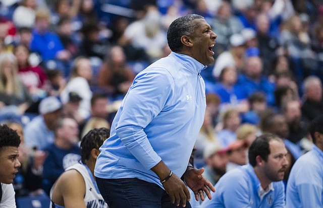 Bentonville, Har-Ber claim opening-round wins in Neosho Holiday Classic ...