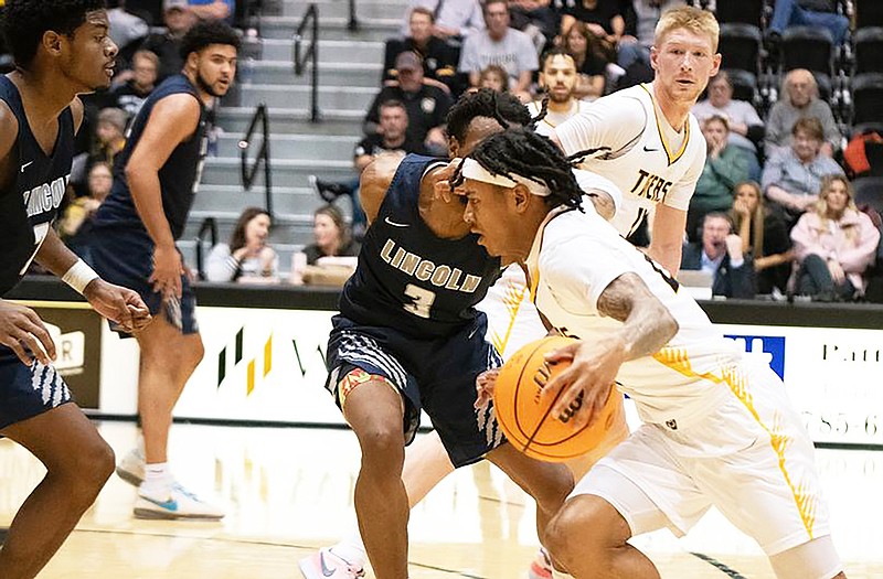 Lincoln men, women fall to Fort Hays State in MIAA basketball ...