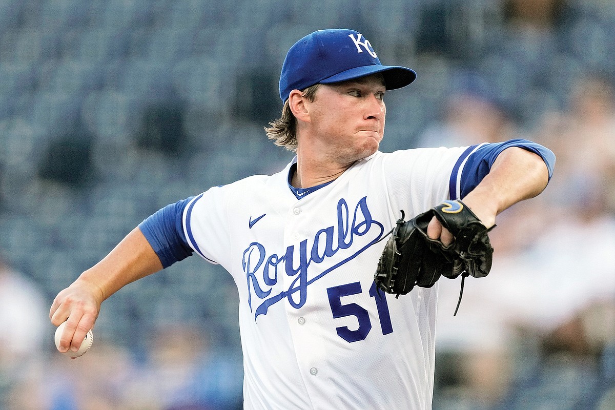 Royals avoid arbitration with four pitchers, including Singer | Fulton Sun