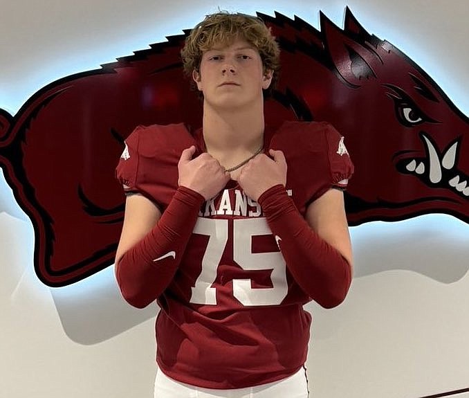 Arkansas coaches highlight trip for 4-star O-lineman | Whole Hog Sports
