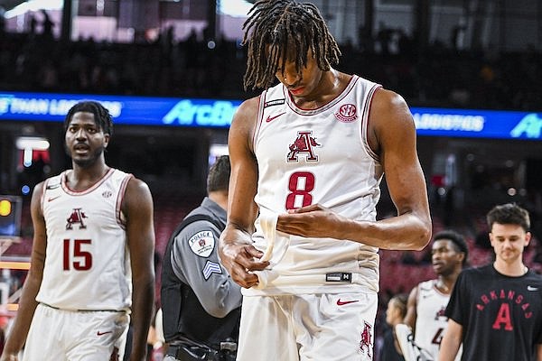 Razorbacks lose swagger in loss to Gamecocks | Whole Hog Sports