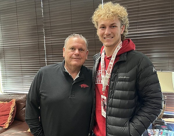 Juniors committed to Arkansas football build relationships on latest ...