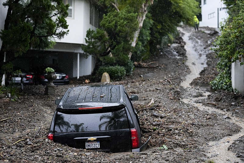 Los Angeles records nearly 400 mudslides during deadly storm that has ...