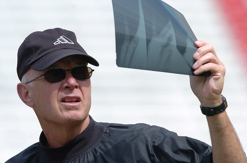 Remembering Dean Weber, whose influence on Arkansas sports spread far ...