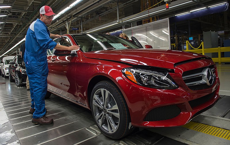 Mercedes US executive warned against unionizing at mandatory meeting ...