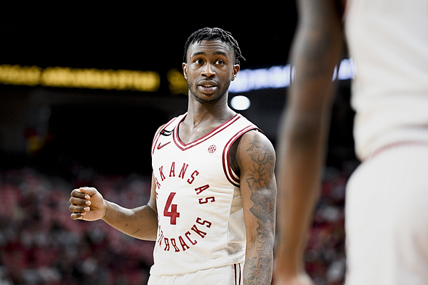 Arkansas basketball guard Devo Davis entering NCAA transfer portal ...