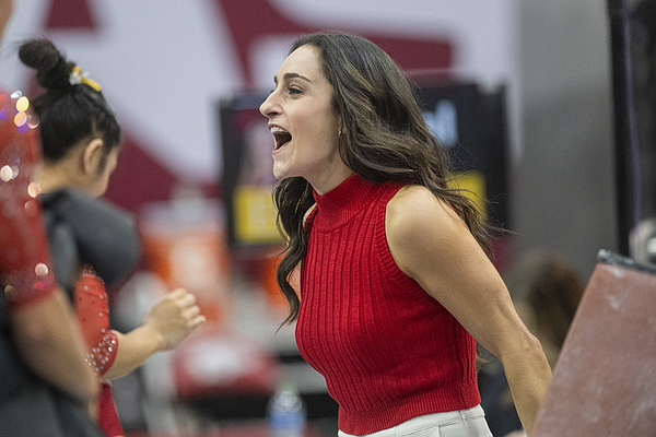 No. 12 Arkansas gymnastics scores program record 197.65, topples No. 13 ...