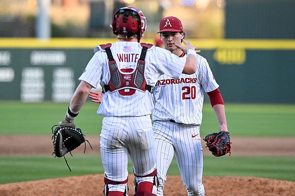 Arkansas baseball holds off UCA scare to win 6th in a row | Whole Hog ...