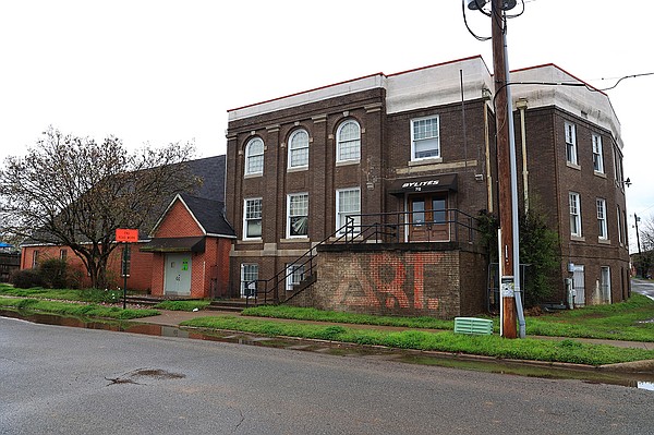 UALR can demolish its structures near MacArthur Park at will, city ...