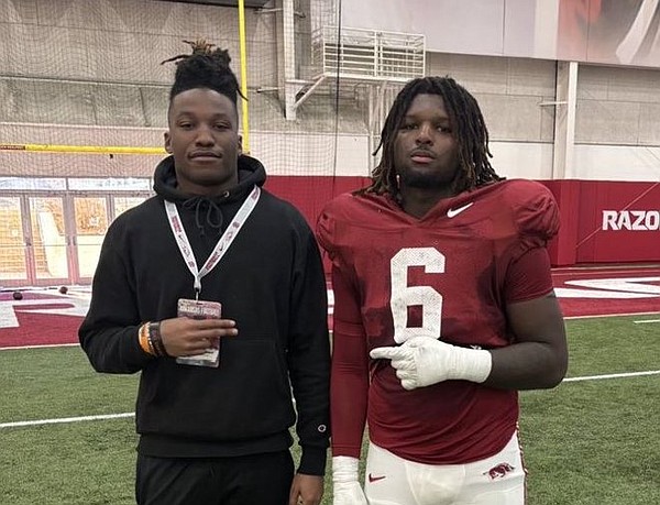 4-star Swain reconnects with Henderson during Arkansas football visit ...