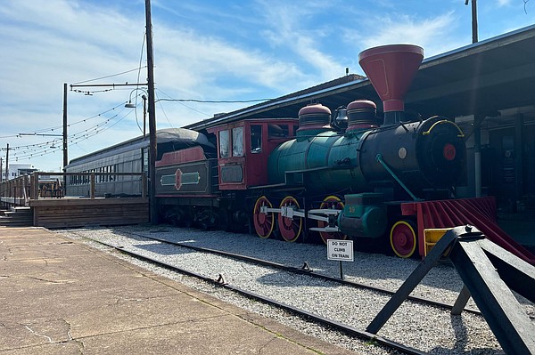 Chattanooga party marks St. Patrick’s Day, new Choo Choo gardens ...