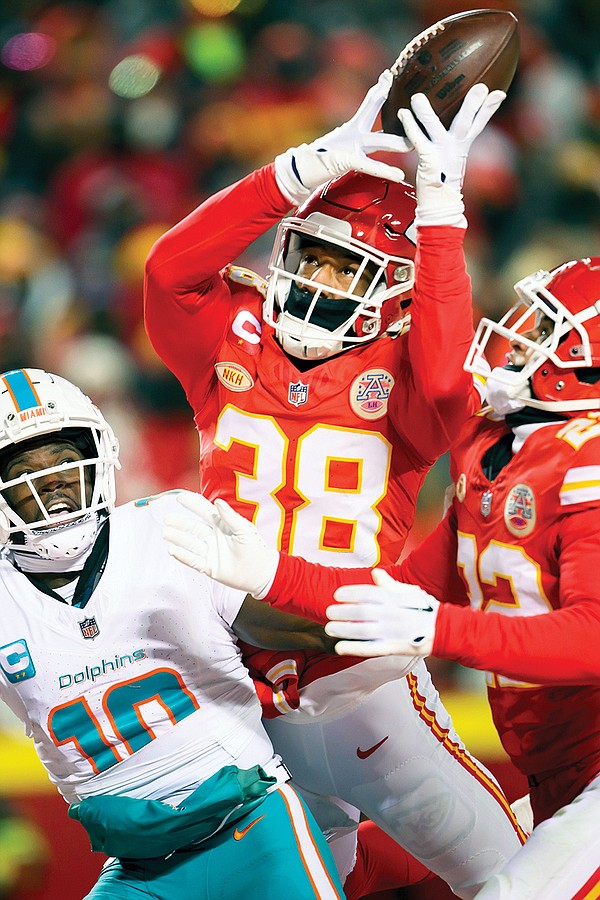 Titans finalize deal to get Sneed from Chiefs | Jefferson City News Tribune