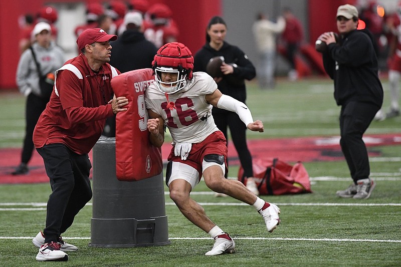 Arkansas football receivers step up with top guys out | Whole Hog Sports
