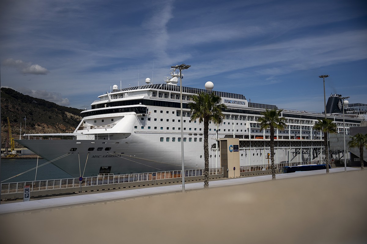 Cruise ship carrying 1,500 passengers stuck in Spain port due to ...