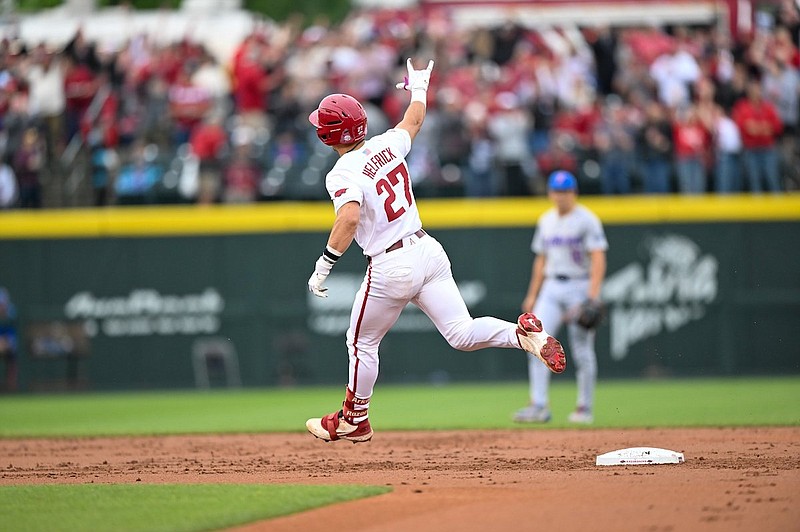PHOTO GALLERY: Arkansas baseball beats Florida 2-1 | Whole Hog Sports