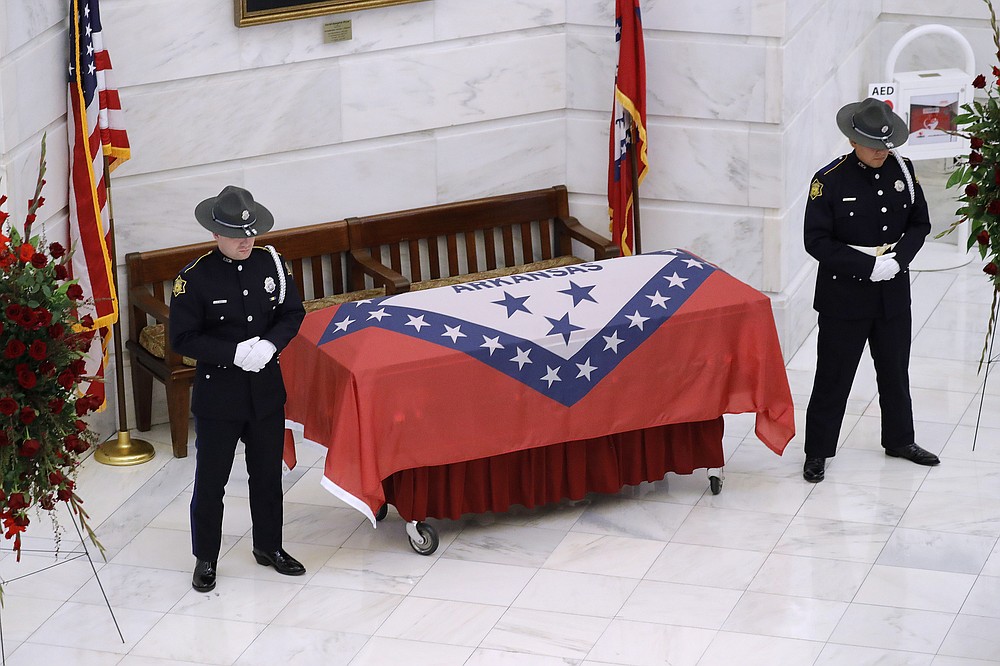 Former U.S. Sen. David Pryor Lies in State | The Arkansas Democrat ...