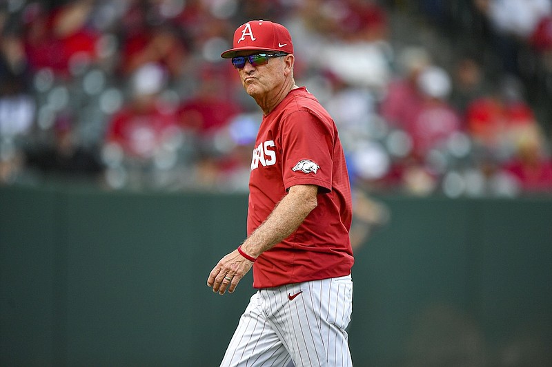 Hogs’ bats go cold with men on base | The Arkansas Democrat-Gazette ...