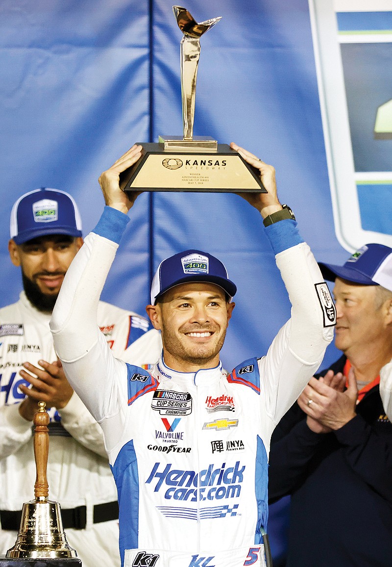 Blooming rivalry as Larson, Hamlin dominating in NASCAR Cup Series ...