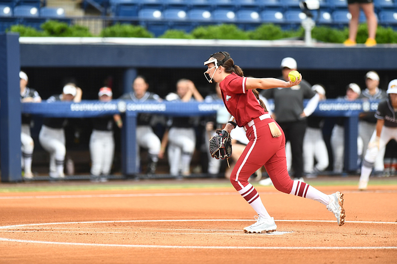 Missouri eliminates Arkansas in resumed game at SEC Softball Tournament ...