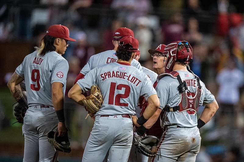 VIDEOS: Dave Van Horn, Hagen Smith recap Arkansas baseball's Game 1 ...