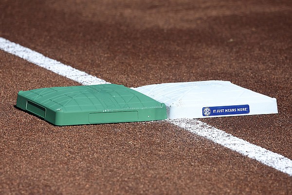 Dave Van Horn likes SEC Tournament's double first base: 'I don't know ...