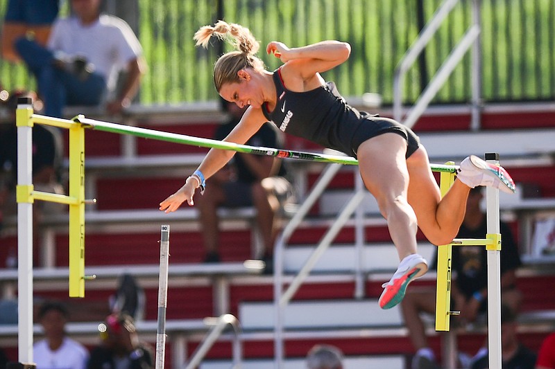 Arkansas women's track has productive night at NCAA prelims | Whole Hog ...