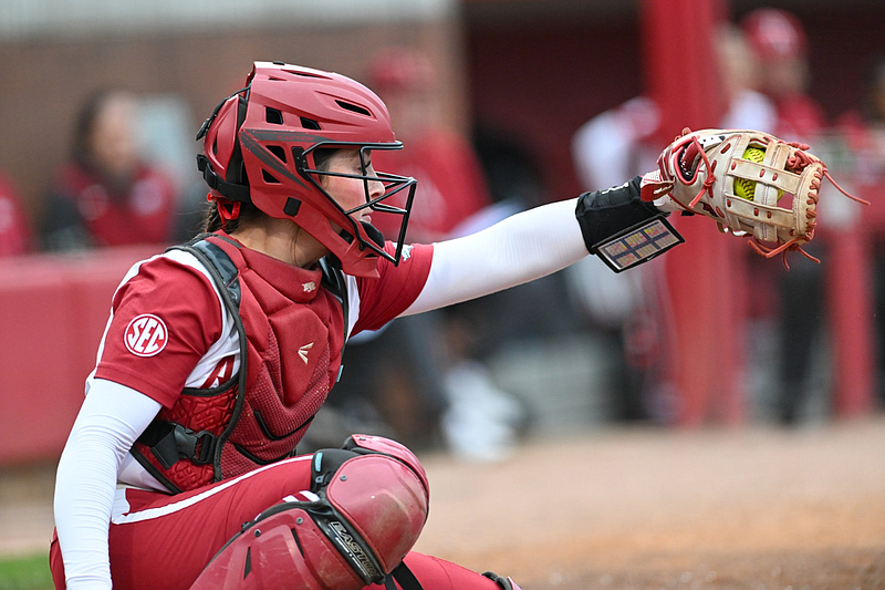 Arkansas softball catcher Kennedy Miller named freshman All-American by Softball America | Whole ...