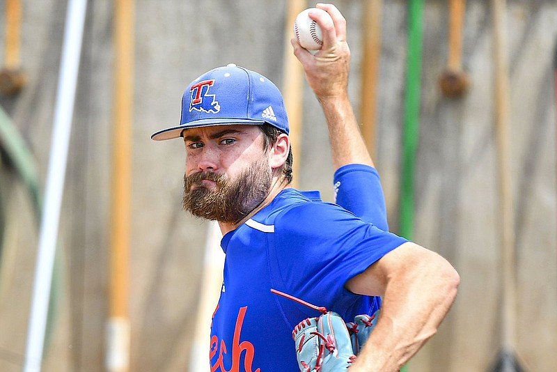 Ethan Bates, Razorback-turned-Louisiana Tech baseball star, is 'Country ...