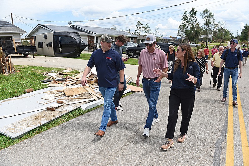 Governor tours storm-damaged north Arkansas communities Sunday | The ...